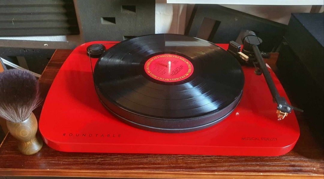 Musical Fidelity Round table on Carousell