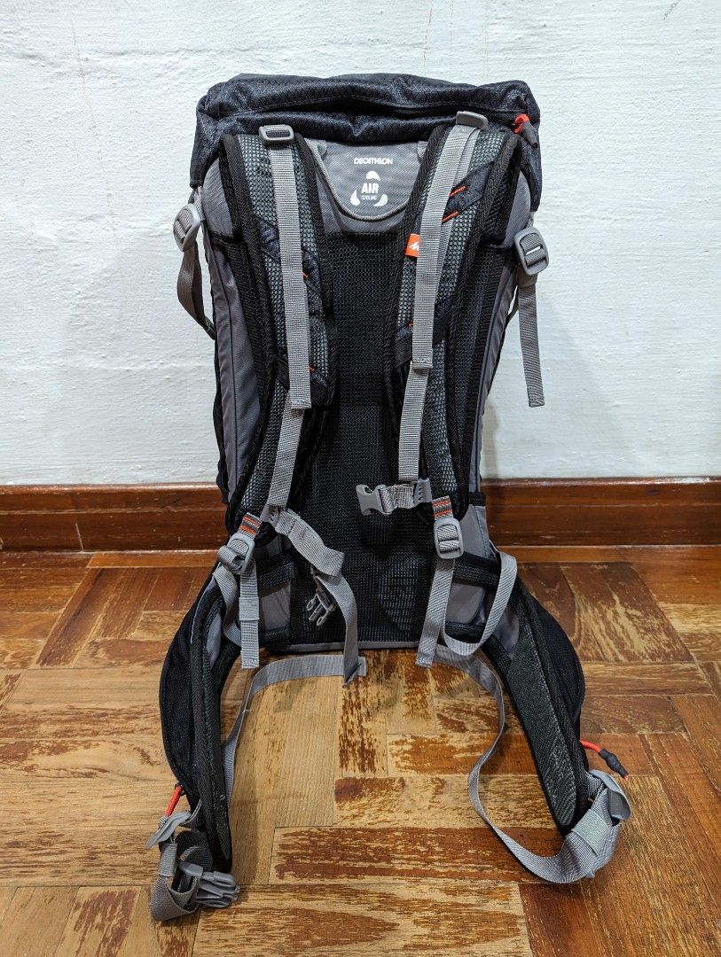Quechua Backpack 20L with back ventilation, Men's Fashion, Bags ...