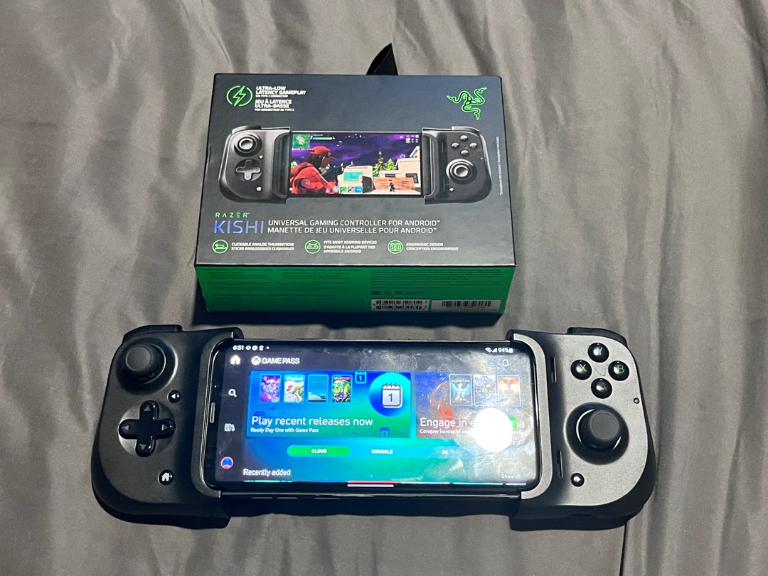 Razer Kishi mobile gaming controller, Video Gaming, Video Game Consoles ...
