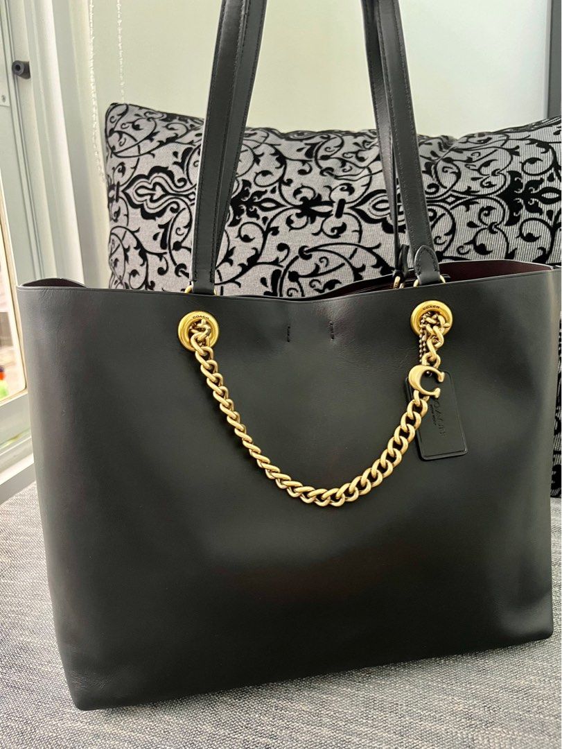 RCL Signature Chain Coach Central Tote, Luxury, Bags & Wallets on Carousell