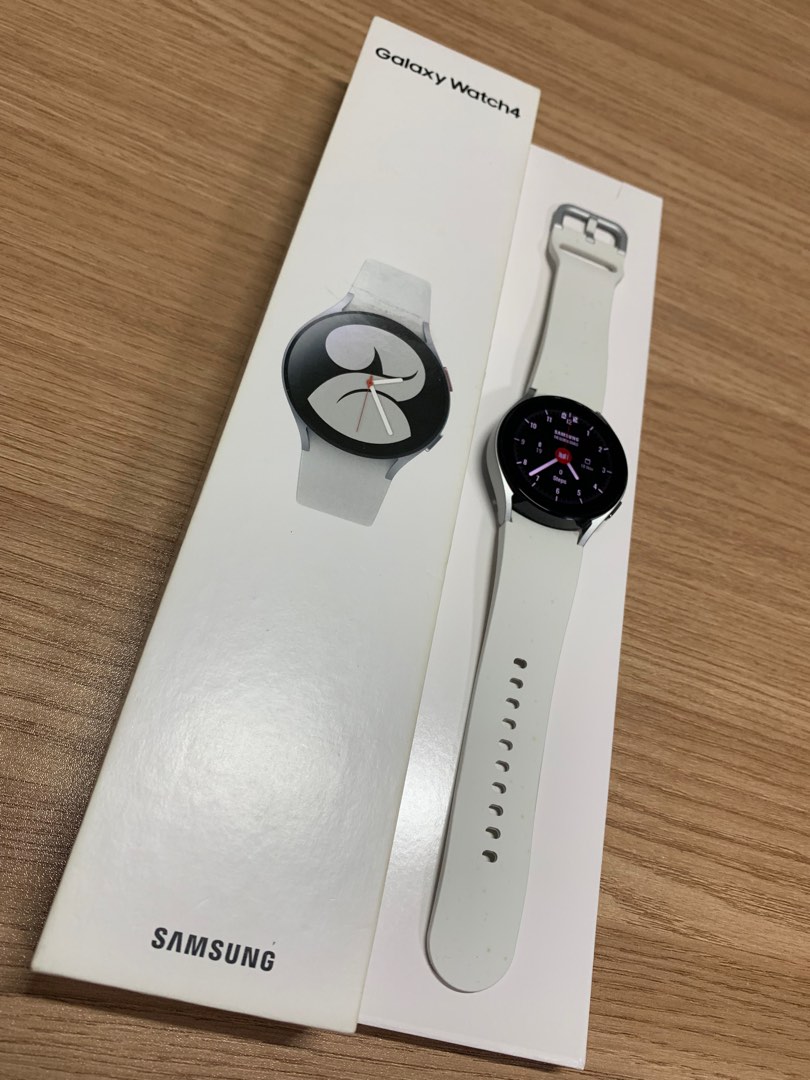 Samsung Galaxy Watch 4 (40mm SM-R860), Mobile Phones & Gadgets ...