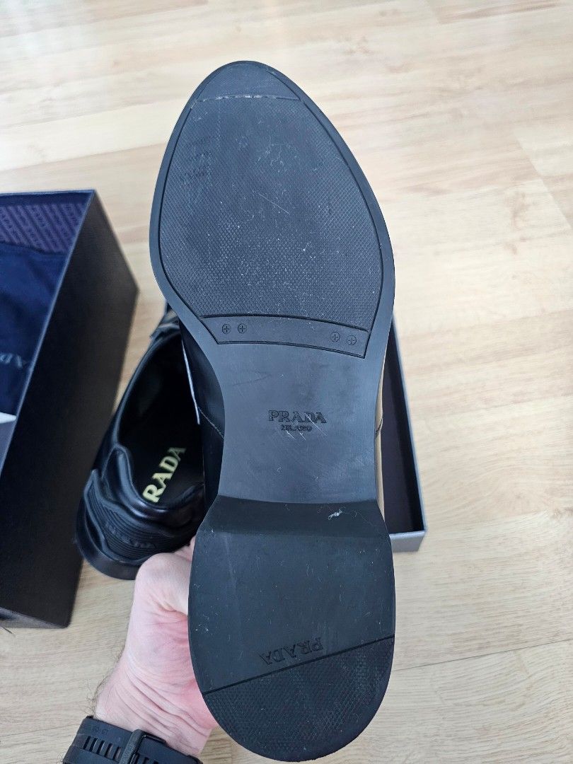 Sepatu Prada, Fesyen Pria, Sepatu , Sepatu Formal di Carousell