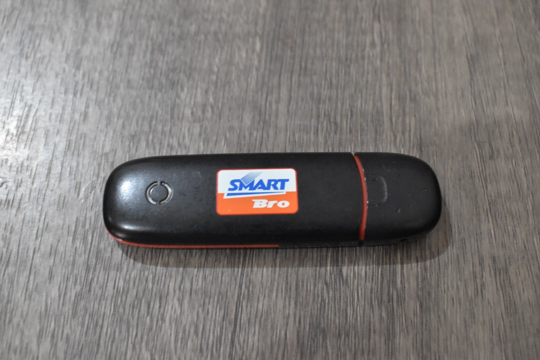 SMART BRO USB MODEM, Computers & Tech, Parts & Accessories, Networking on Carousell