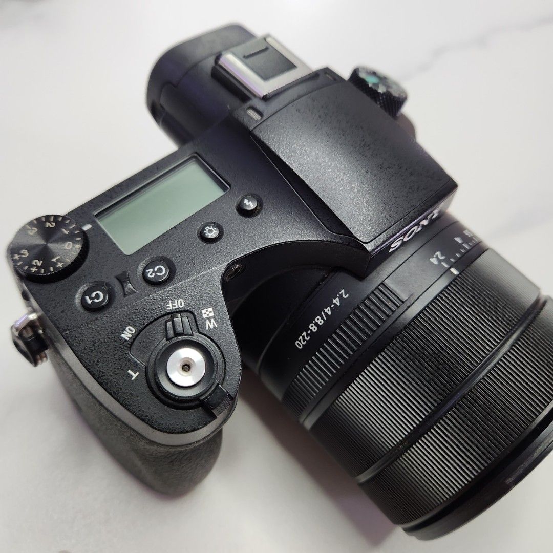 Sony RX 10 iv 4, Photography, Cameras on Carousell