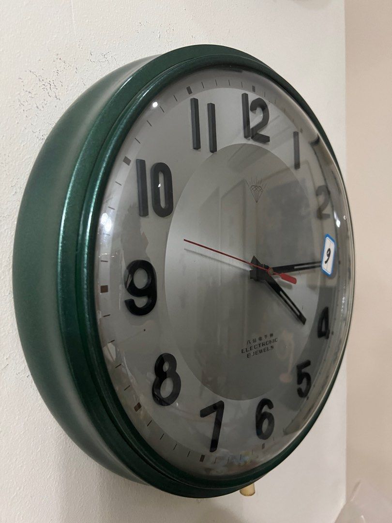 32 cm Special Hands Transistor Clock 8 Jewel Diamond Clock , Furniture ...