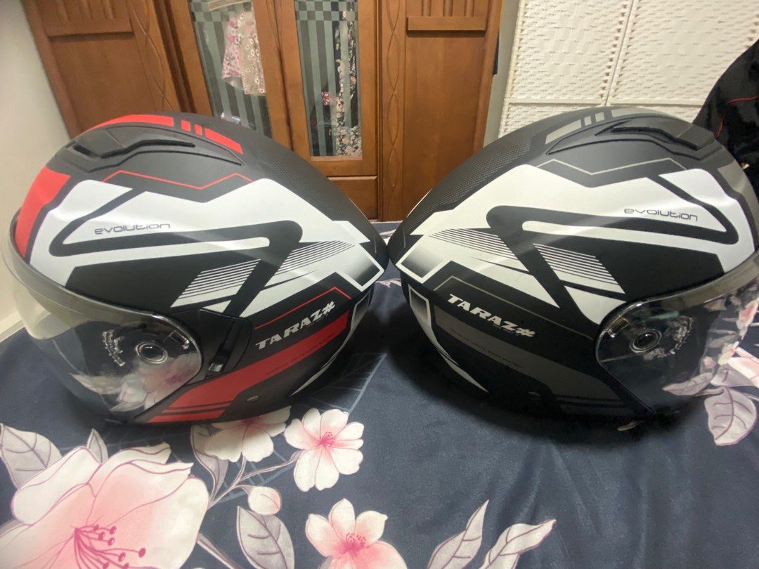 Taraz evolution helmet (both got sunvisor), Motorcycles, Motorcycle ...