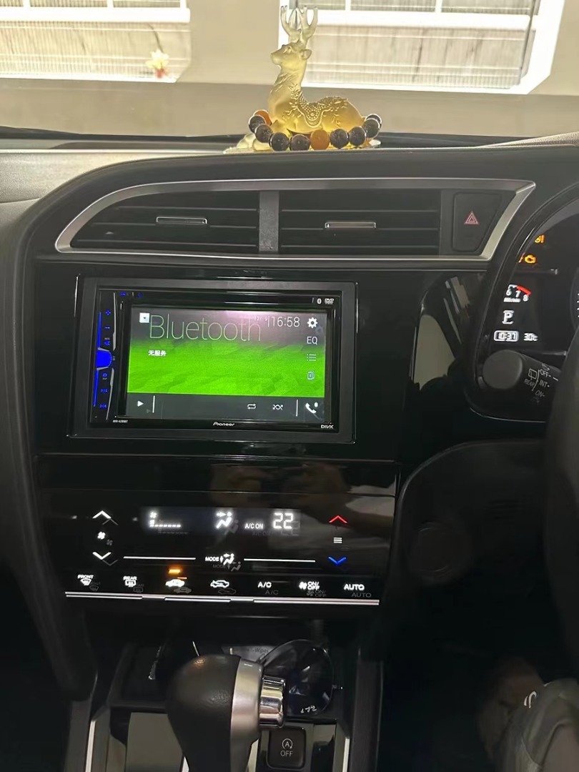 The central control screen of the Honda shuttle, Car Accessories ...