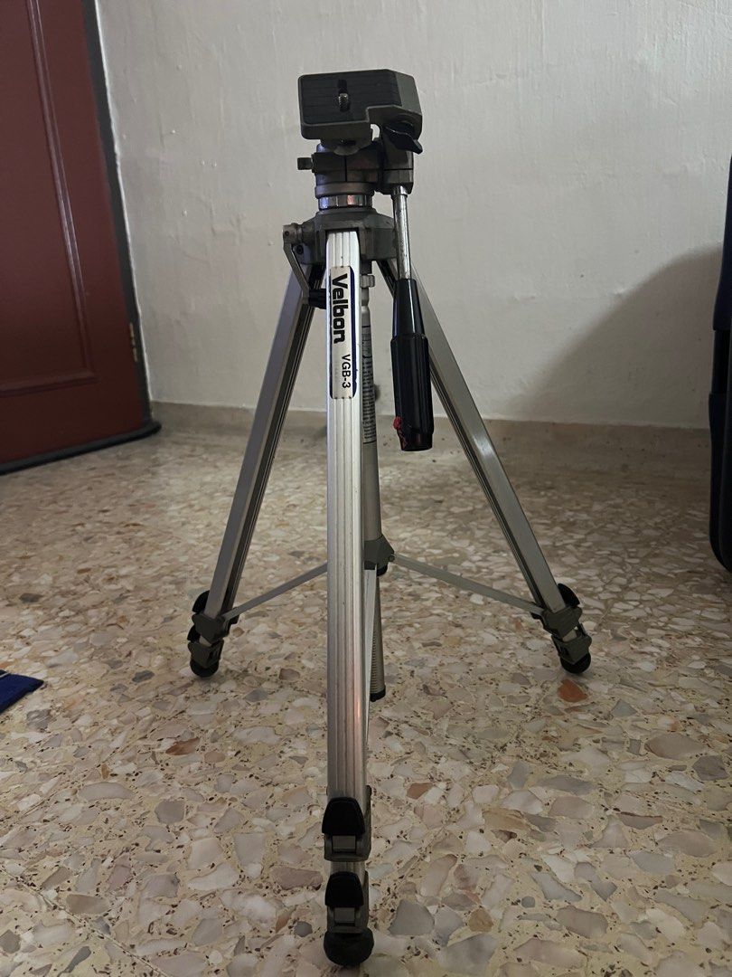 Vibrating machine and tripod, Photography, Photography Accessories ...