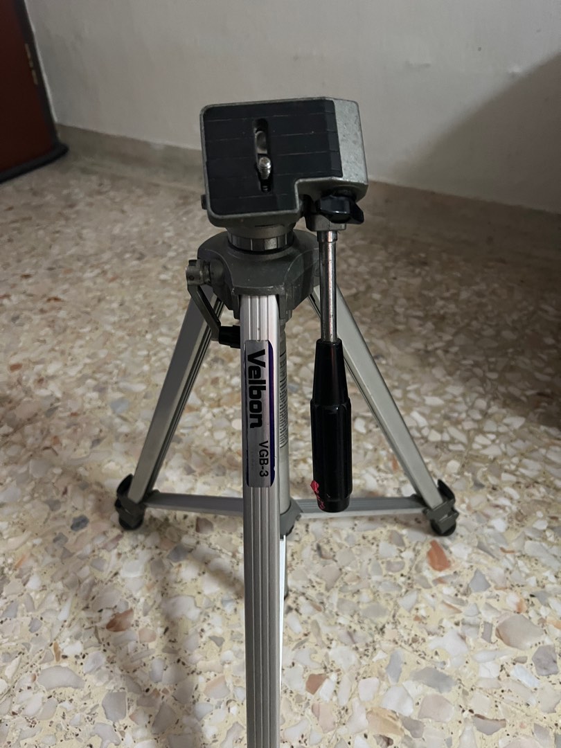Vibrating machine and tripod, Photography, Photography Accessories ...