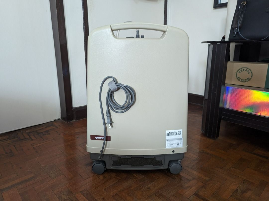Yuwell 7f-5 Mini Oxygen Concentrator, Health & Nutrition, Medical ...