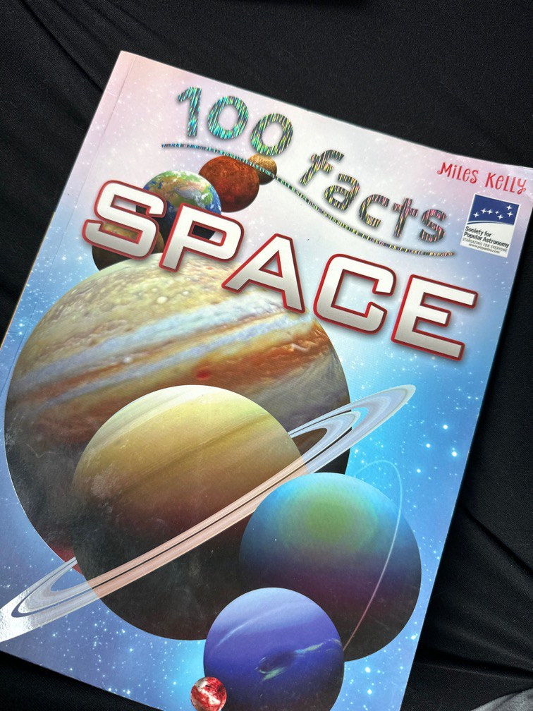 100 facts Space, Hobbies & Toys, Books & Magazines, Fiction & Non ...