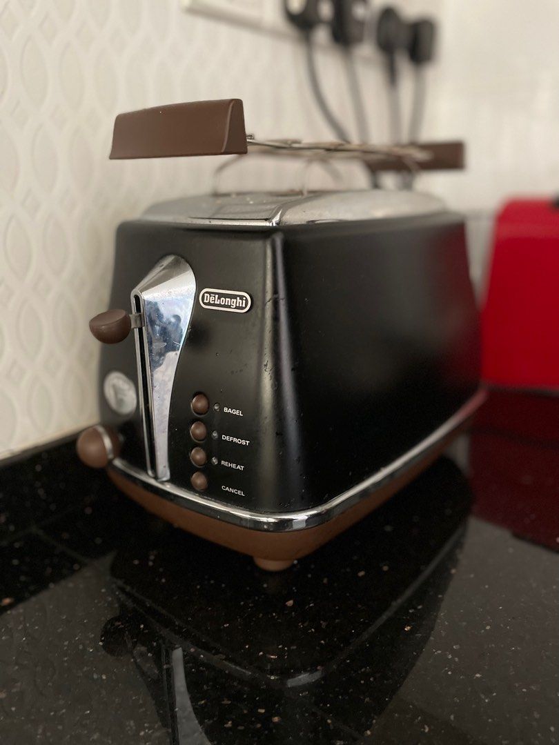 2-slice black DeLonghi toaster, TV & Home Appliances, Kitchen ...