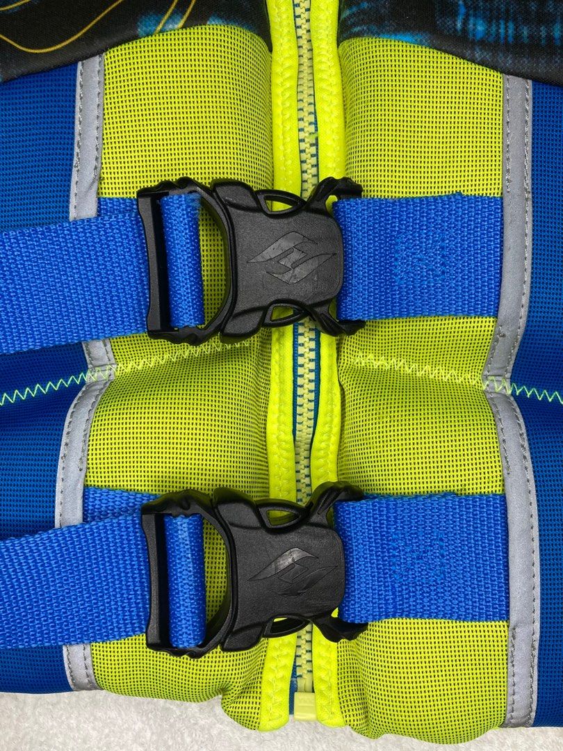3-6T Hyperlite Wake Co. Youth Life Vest Floating Jacket on Carousell