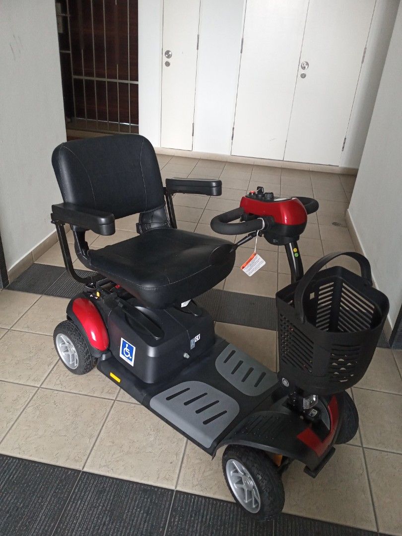 Agis Mobility PMD 4 Wheel, Sports Equipment, PMDs, E-Scooters & E-Bikes ...