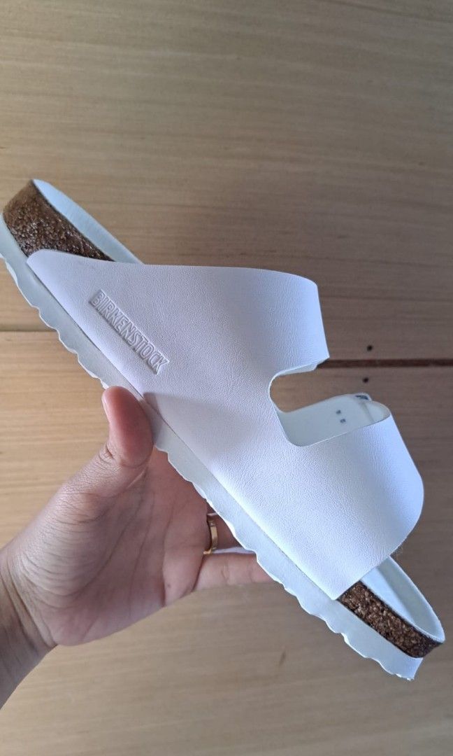 Arizona Triple White on Carousell