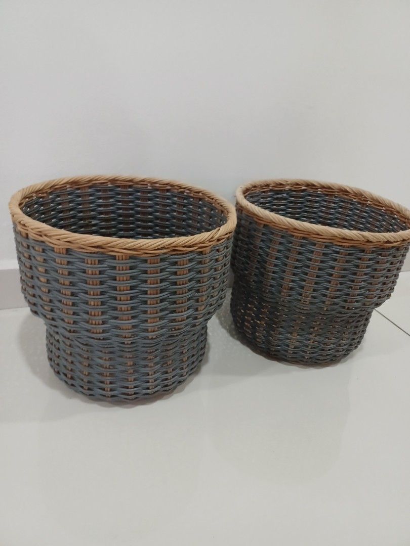 Bakul Hiasan Bunga, Furniture & Home Living, Home Decor, Vases ...
