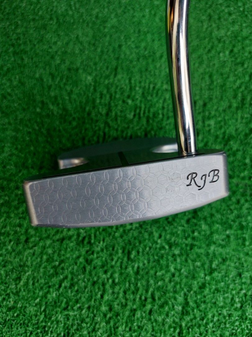 Bettinardi Baby Bee Xcelerator Putter, Sports Equipment, Sports & Games ...