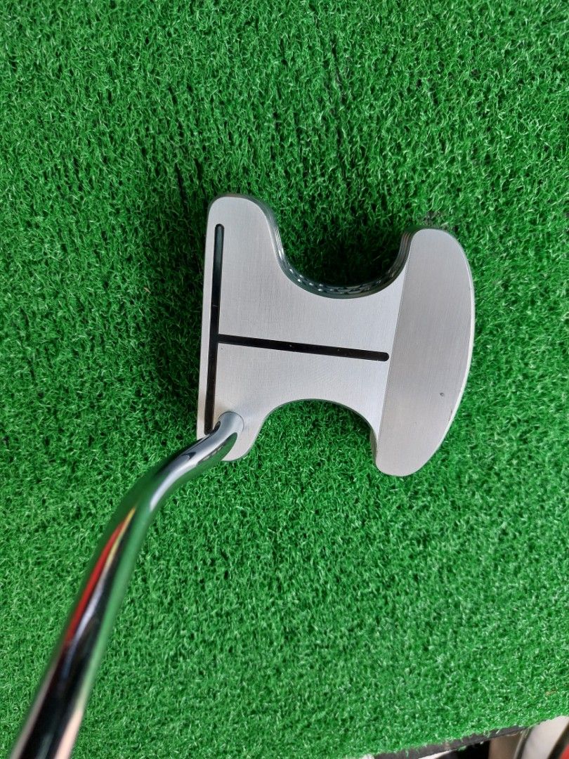 Bettinardi Baby Bee Xcelerator Putter, Sports Equipment, Sports & Games ...