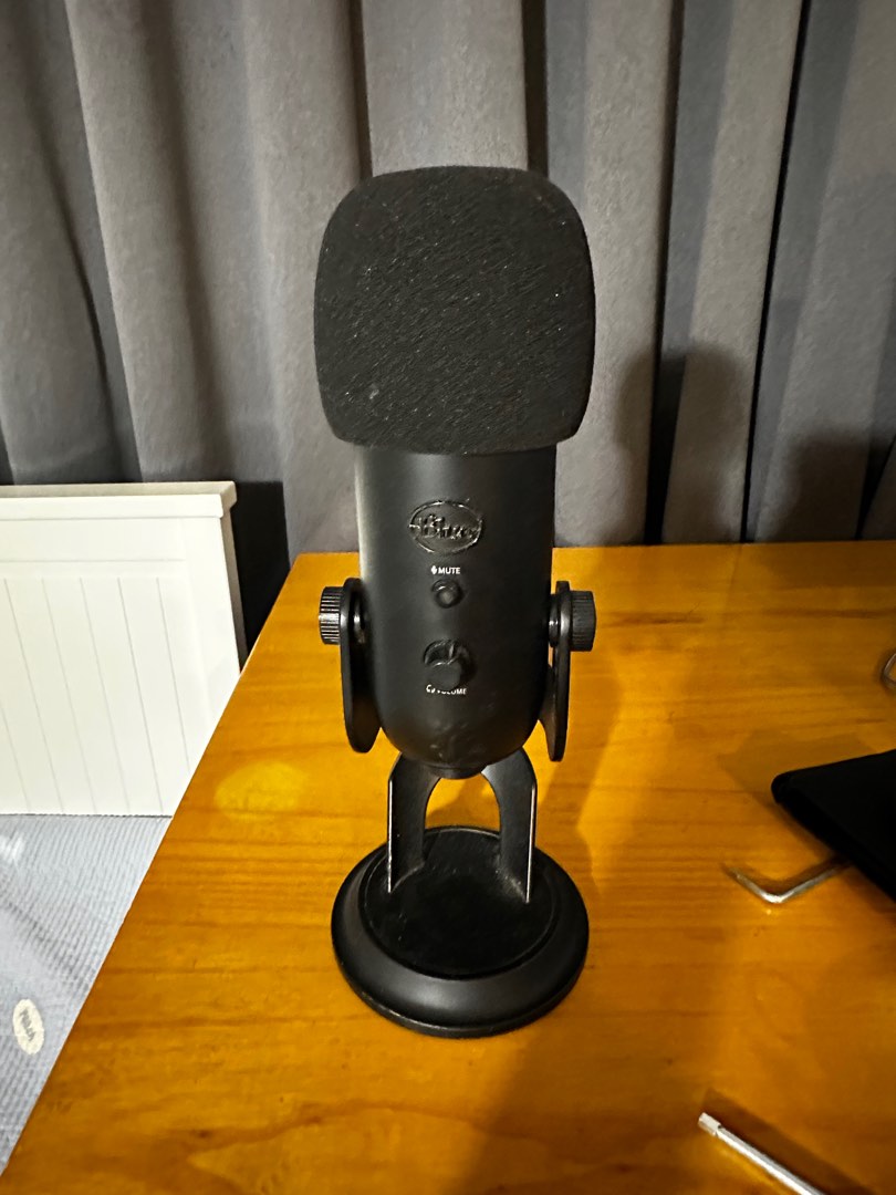 Blue Yeti Microphone blackout edition , Audio, Microphones on Carousell