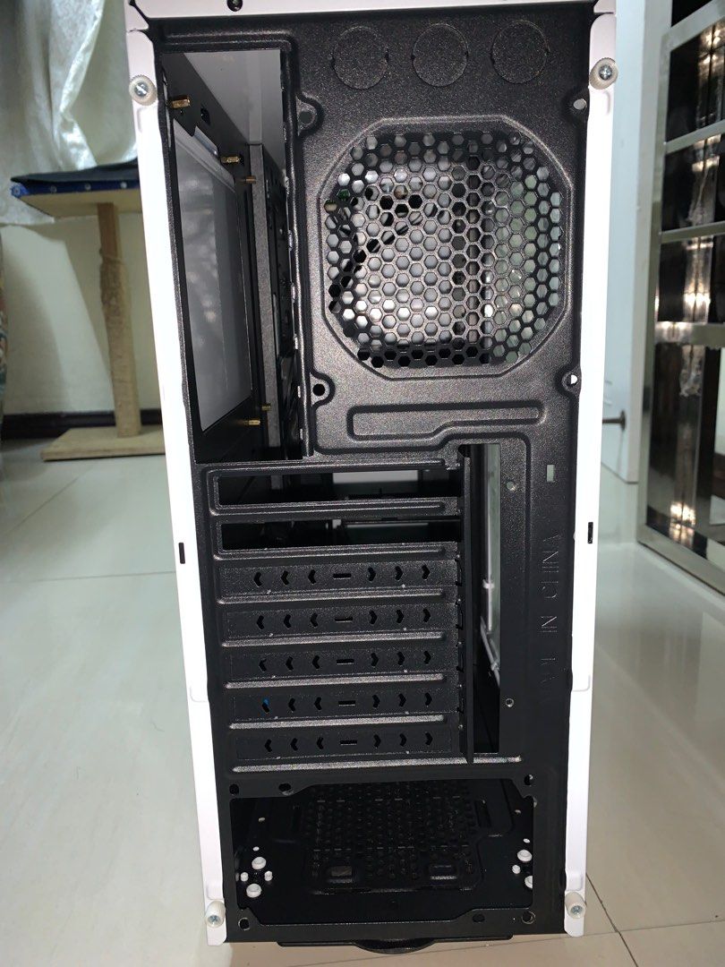 BRAND NEW Mid-Tower Case White, Computers & Tech, Parts & Accessories ...