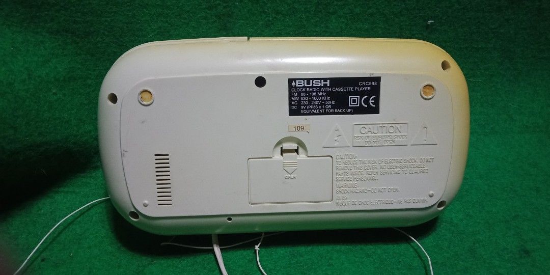Bush CRC598 clock Radio with Cassette Player, Audio, Portable Music ...