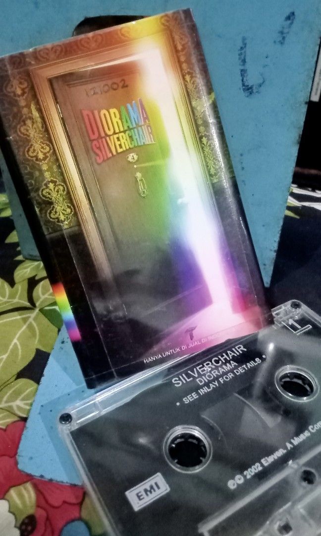 Cassete SiLveRCHaiR DioRaMA, Musik & Media, CD, DVD & Lainnya di Carousell