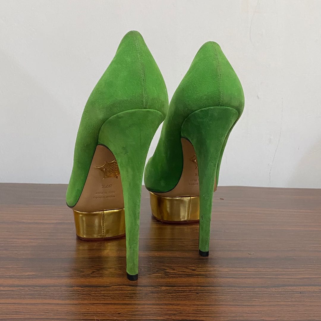 Charlotte Olympia Dolly Pump 37.5, Barang Mewah, Pakaian di Carousell