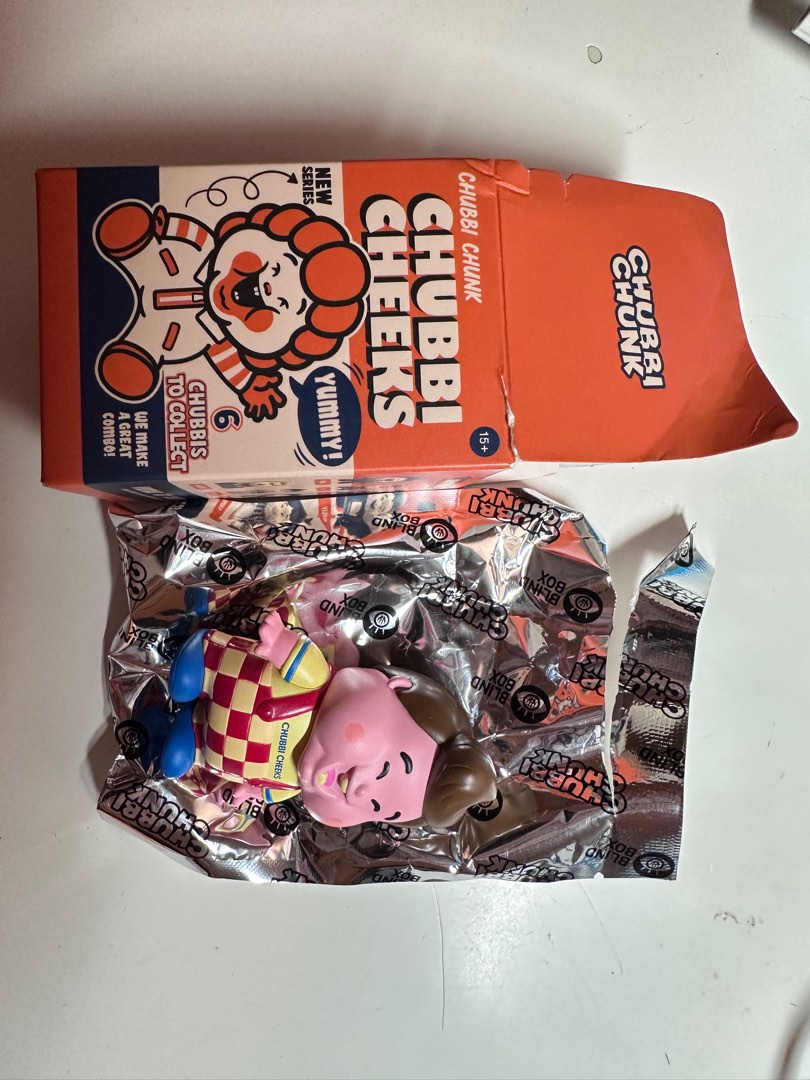 Chubbi Cheek Family 珍藏版盲盒 Big Boy美國漢堡包店, 興趣及遊戲, 收藏品及紀念品, 古董收藏 - Carousell