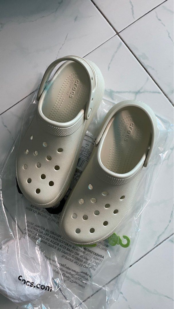 Crush Clog; Bone, Women's Fashion, Footwear, Flipflops and Slides on ...