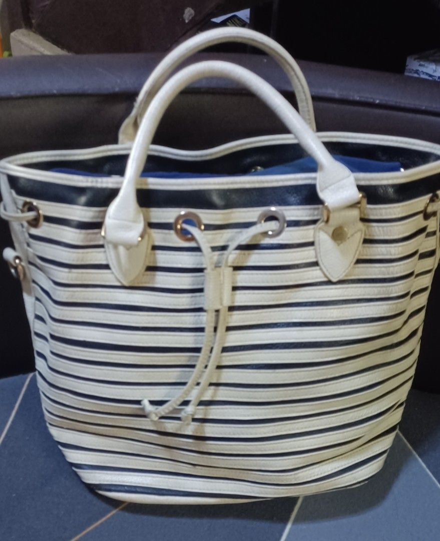 CMG Large Tote Bag on Carousell