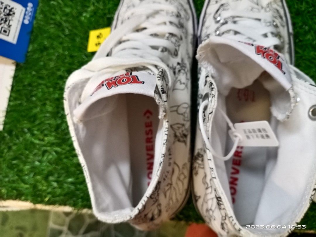 Converse collab tom and jerry, Men's Fashion, Footwear, Sneakers on ...