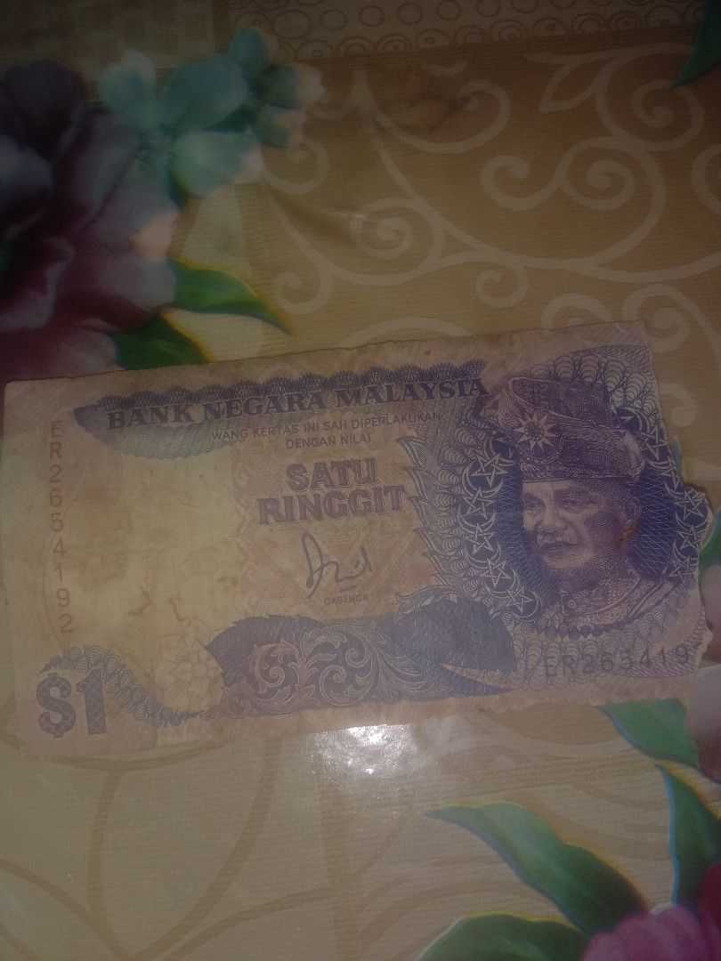 Duit kertas lama Rm1 ringgit tapi ada koyak sikit kt tepi, Everything ...