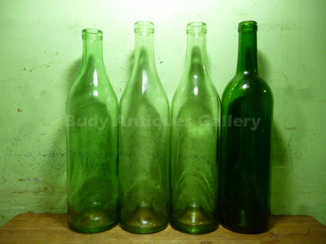 Empat Set Botol Kuno Kaca Hijau, Kitchen & Appliances di Carousell