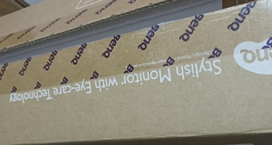 Empty BenQ 24" monitor box with styrofoam packaging, Furniture & Home ...