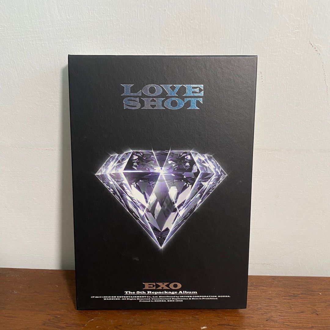 EXO Loveshot Album (w/ photocard), Hobbies & Toys, Memorabilia & Collectibles, K-Wave on Carousell