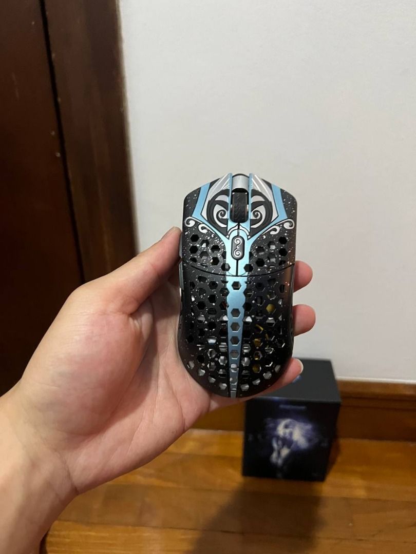 Finalmouse starlight phantom - M Size, Computers & Tech, Parts ...