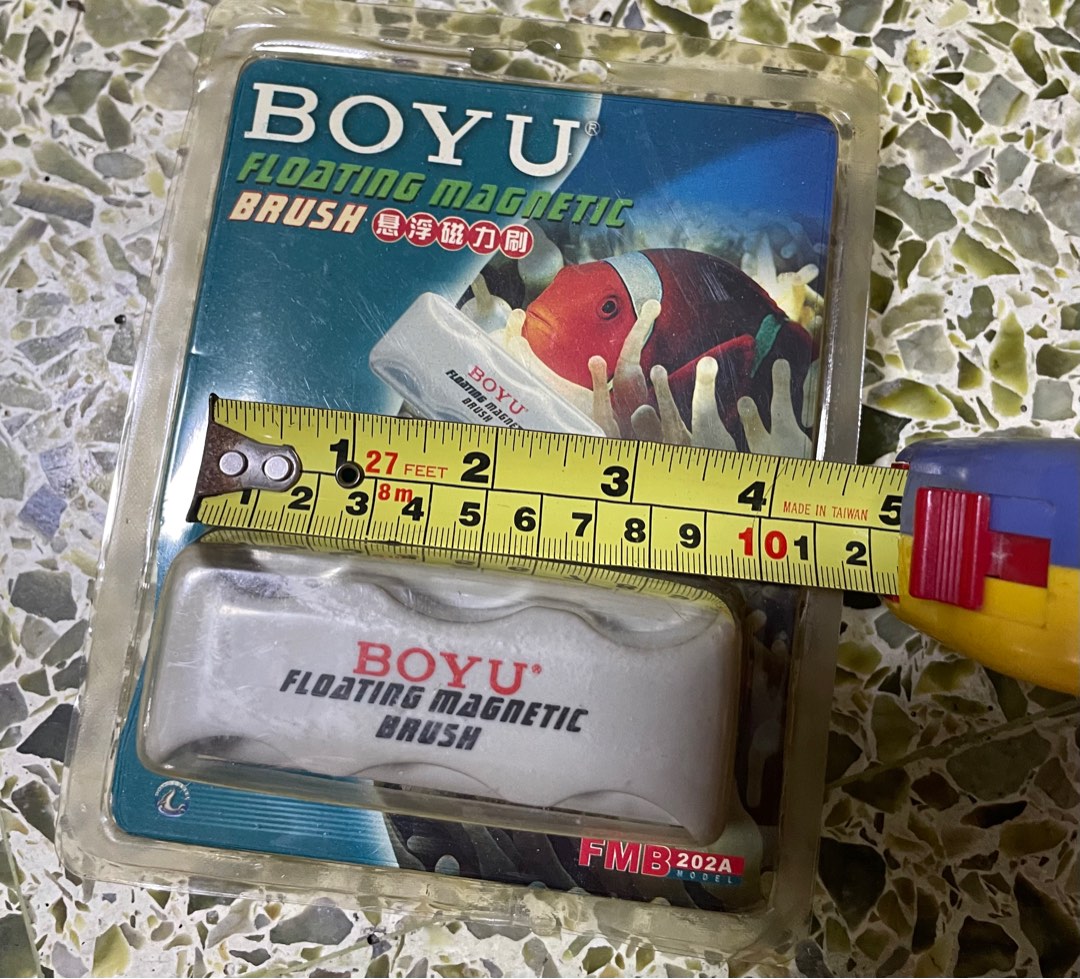 Floating magnetic brush, Furniture & Home Living, Cleaning & Homecare ...