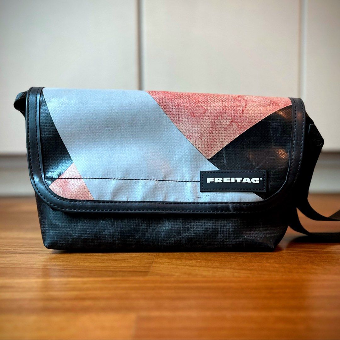 Freitag Hawaii Five-0 Like new with tags, Men's Fashion, Bags, Sling ...