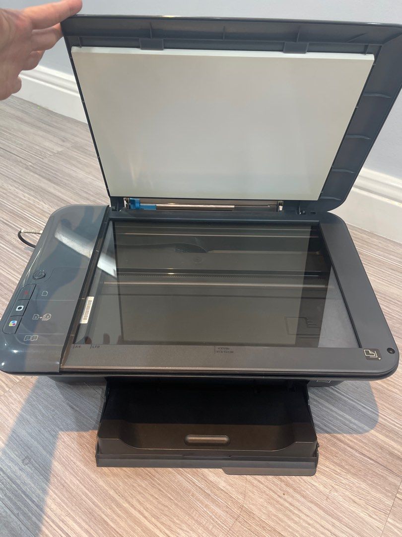 HP 3 in 1 Deskjet Ink Advantage 2060 Printer, Computers & Tech ...