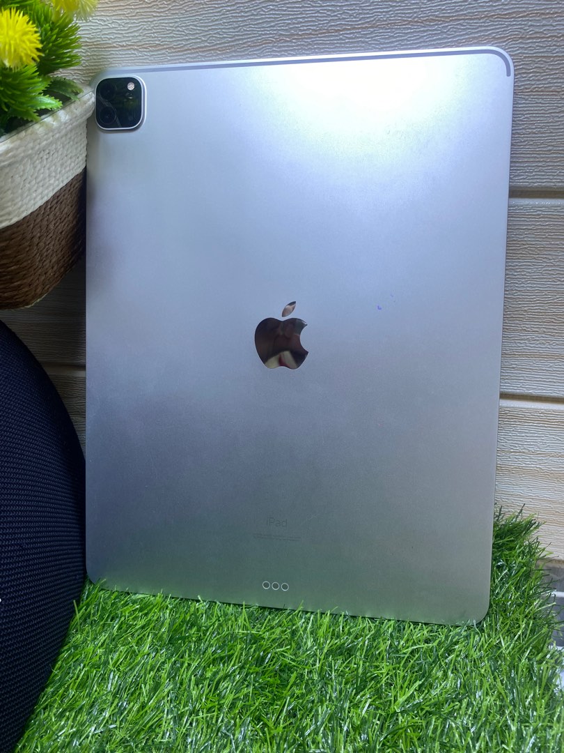 IPAD PRO 12.9 2020 4TH GENERATION 256GB WIFI, Mobile Phones & Gadgets, Tablets, iPad on Carousell