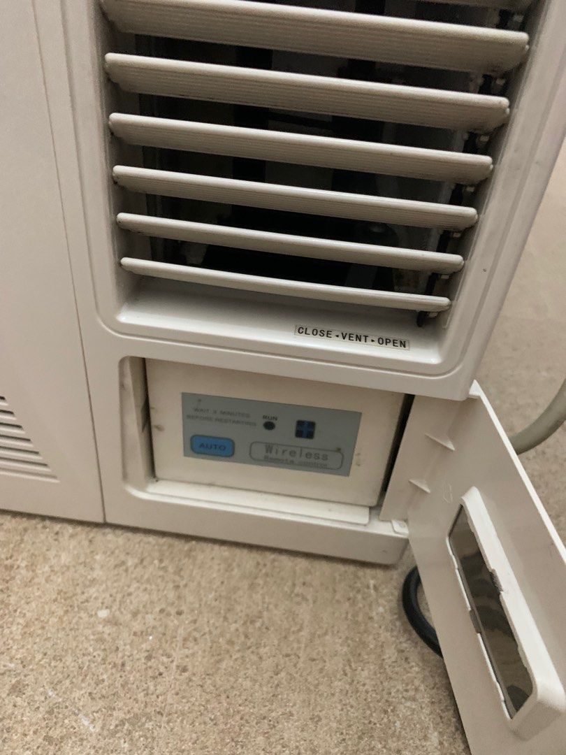 Kolin Window Type Aircon with Remote Control .75 HP, TV & Home ...