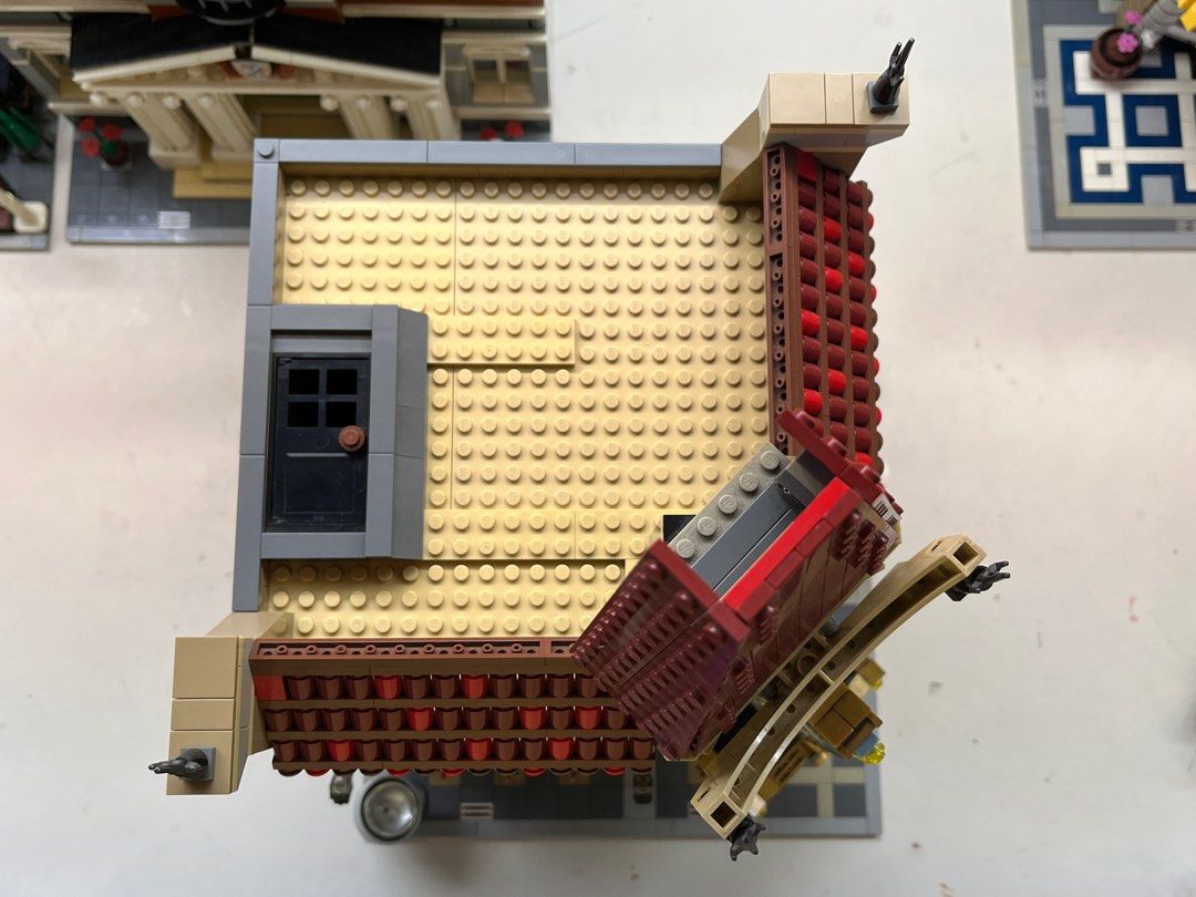 Lego 10232 palace cinema with limited edition lego movie sticker ...