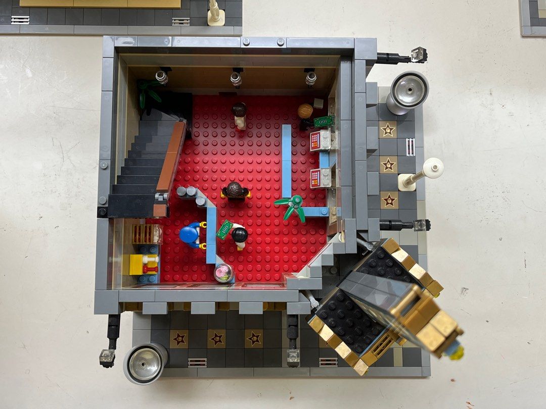 Lego 10232 palace cinema with limited edition lego movie sticker ...