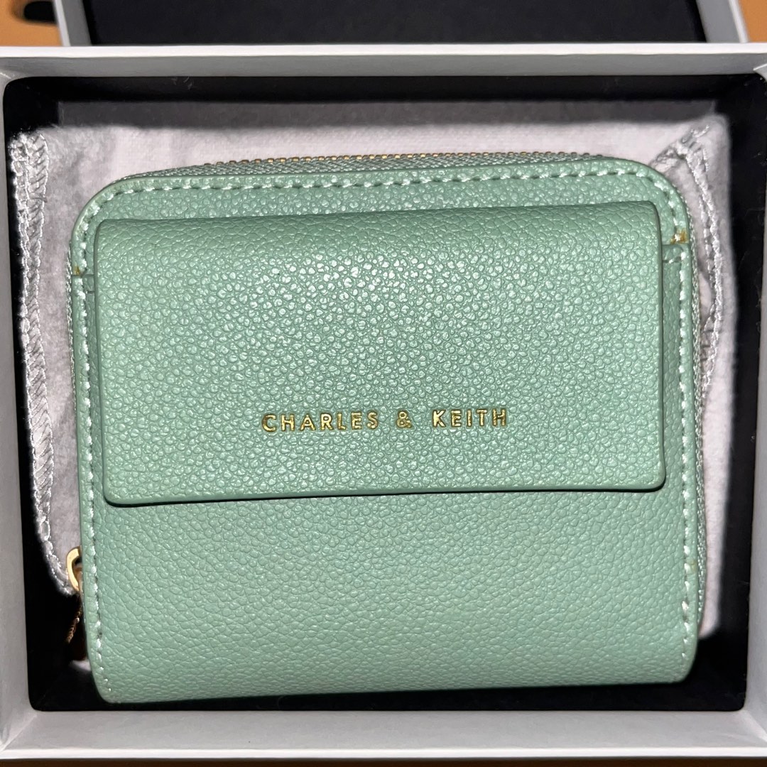 LIMITED EDITION SAGE GREEN CHARLES AND KEITH WALLET SMALL, Luxury, Bags ...