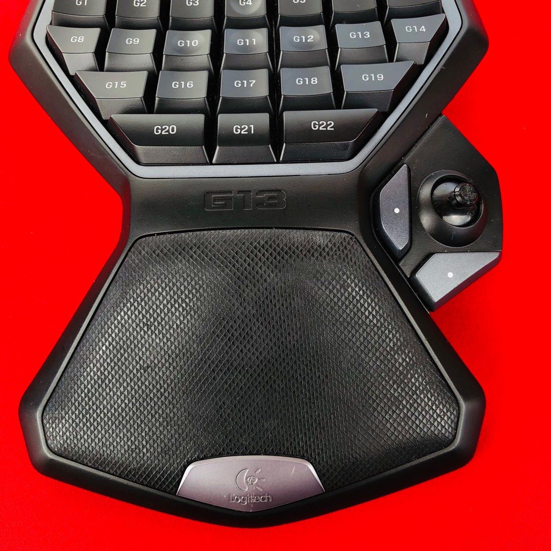 Logitech G13 Programmable Gaming Gameboard With LCD display Single ...