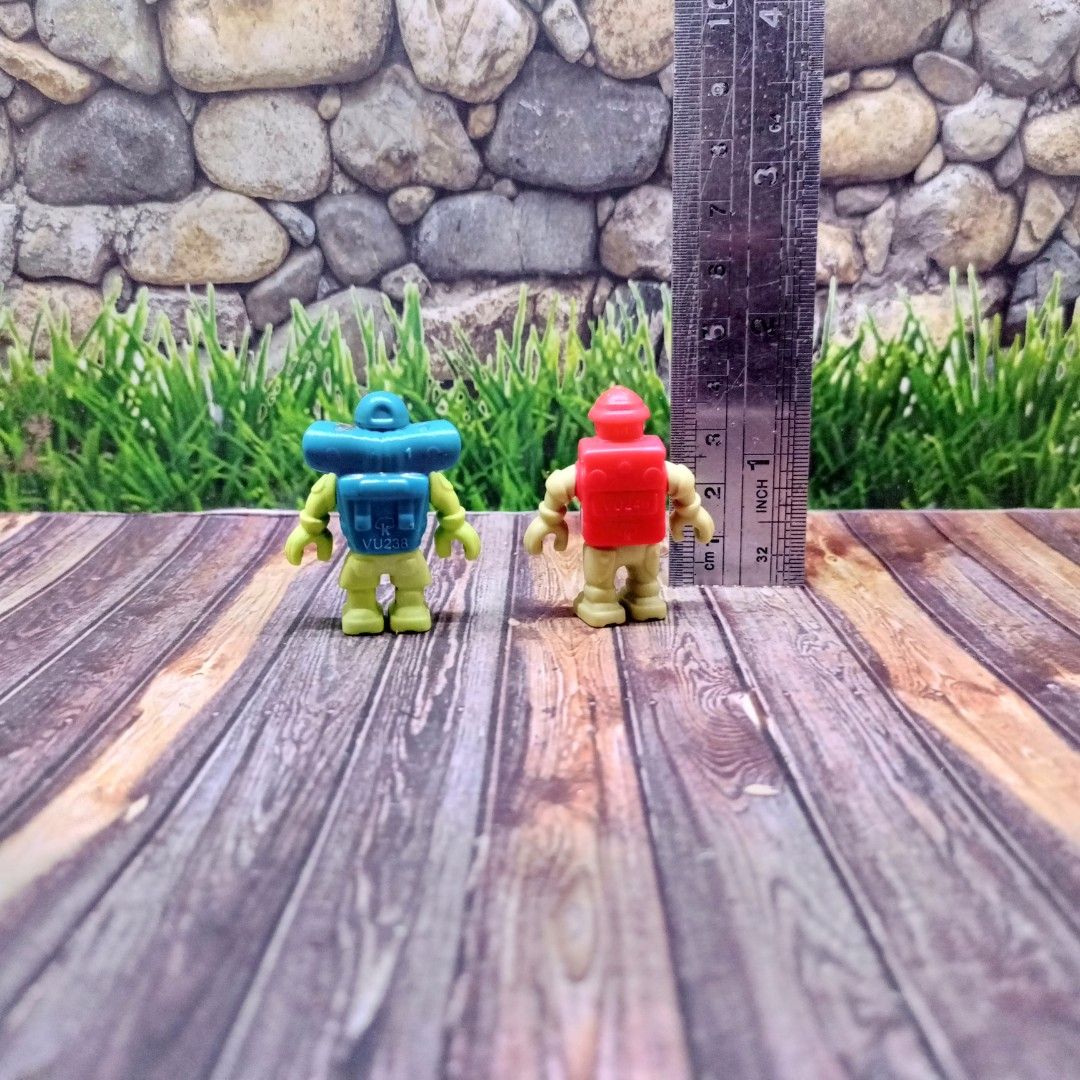 Mainan Orang People Kinder Joy Original 2 Pcs, Toys & Collectibles ...
