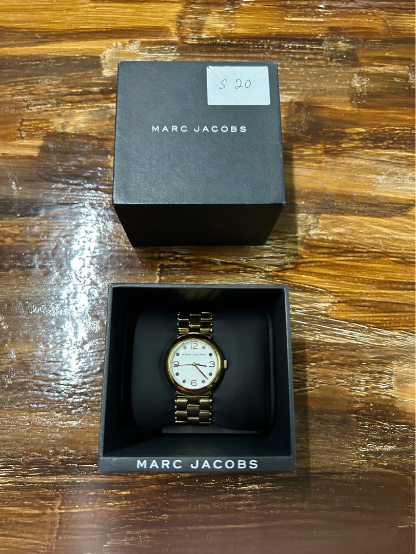 Marc Jacobs, Women's Fashion, Watches & Accessories, Watches on Carousell