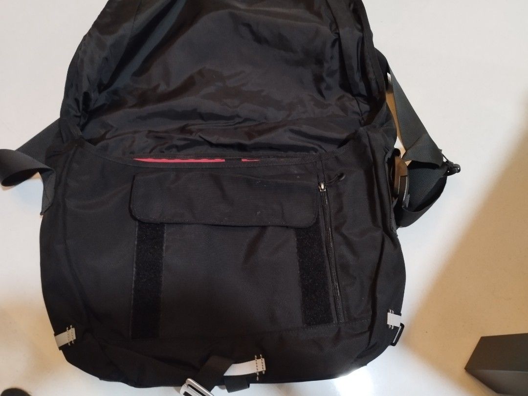 MEC laptop shoulder bag, Computers & Tech, Parts & Accessories, Laptop ...