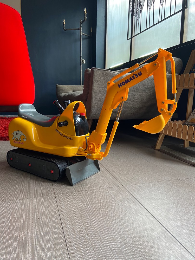 Microshovel komatsu PC01 Backhoe Ride on Car on Carousell
