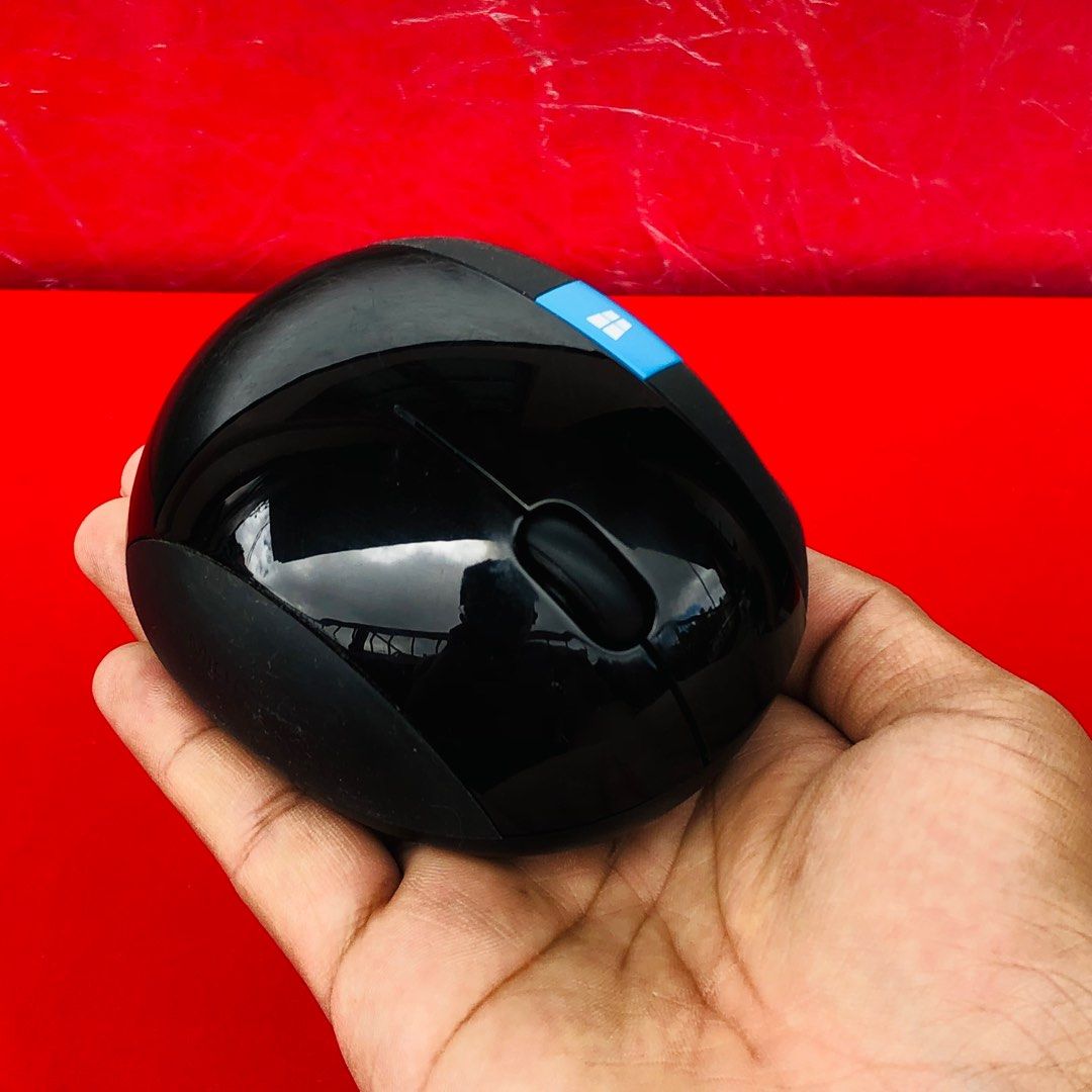 Microsoft Sculpt Ergonomic Wireless Mouse, Computers & Tech, Parts ...